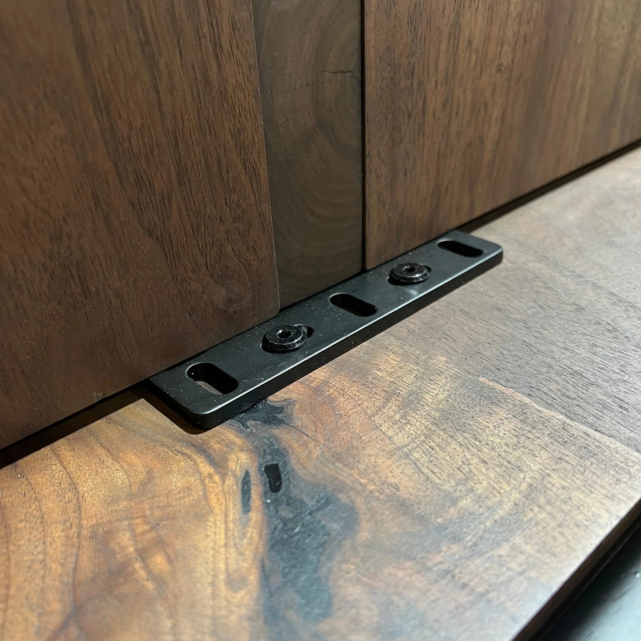 Table Leg Mounting Plate - Universal, 1 Plate — Fractal Designs Inc